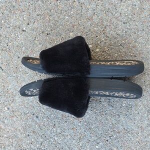 Hey Dude | Shoes | Hey Dude Peggy Fuzzy Black Cheetah Slides Sandals ...